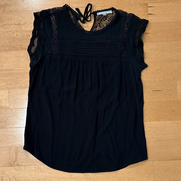 Daniel Rainn | Tops | Daniel Rainn Black Lace Accent Blouse | Poshmark